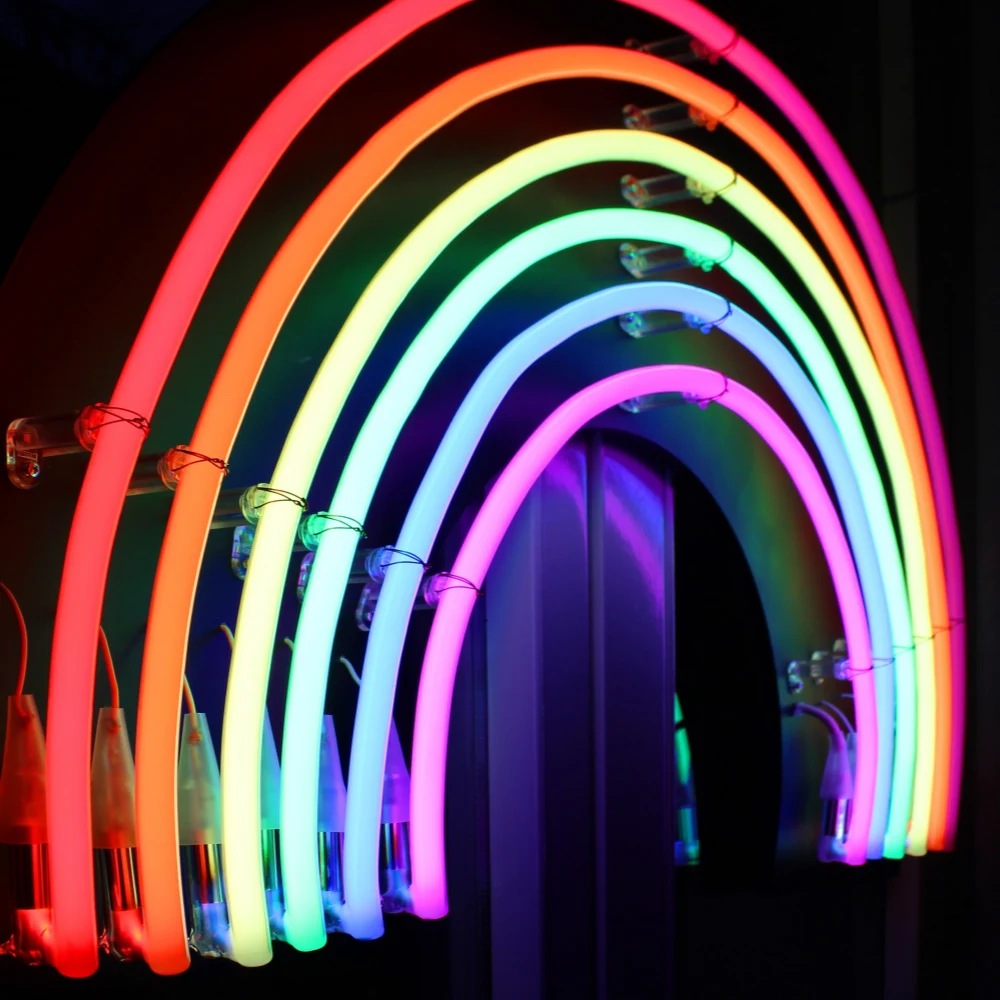 Where to Use Double Row Folded Pixel LED Strips: Architectural Outlines ...
